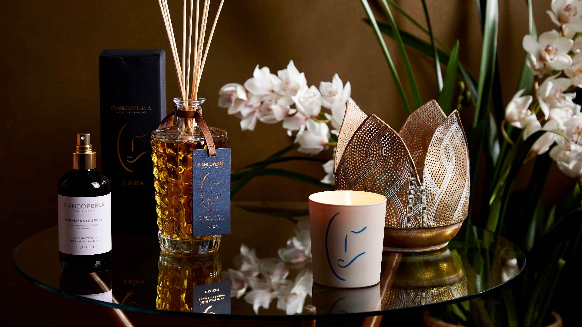 Profumare casa in modo duraturo: candele o profumatore per ambiente?