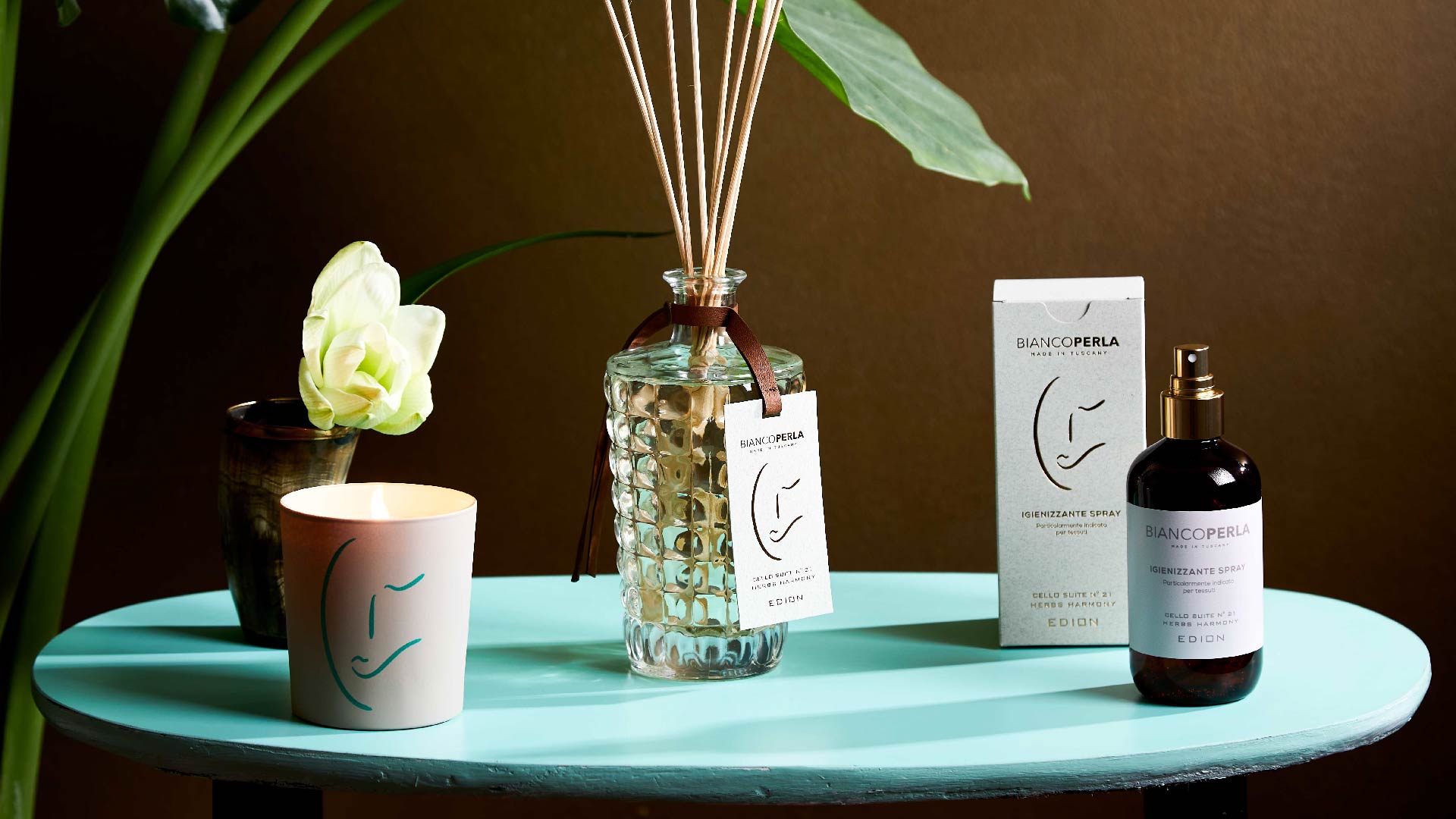 Profumare casa in modo duraturo: candele o profumatore per ambiente?